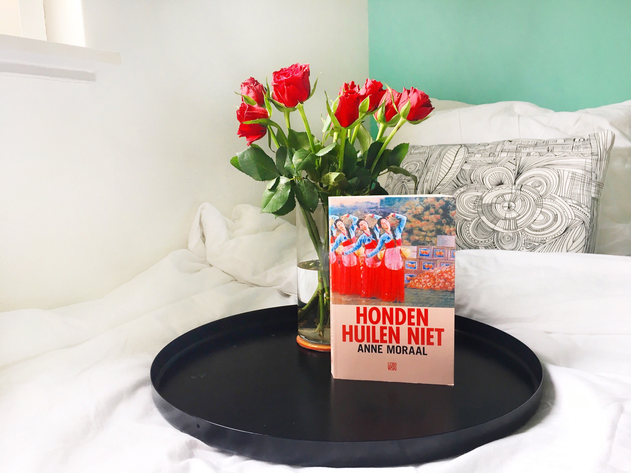 Honden huilen niet, Anne Moraal - Books & Macchiatos